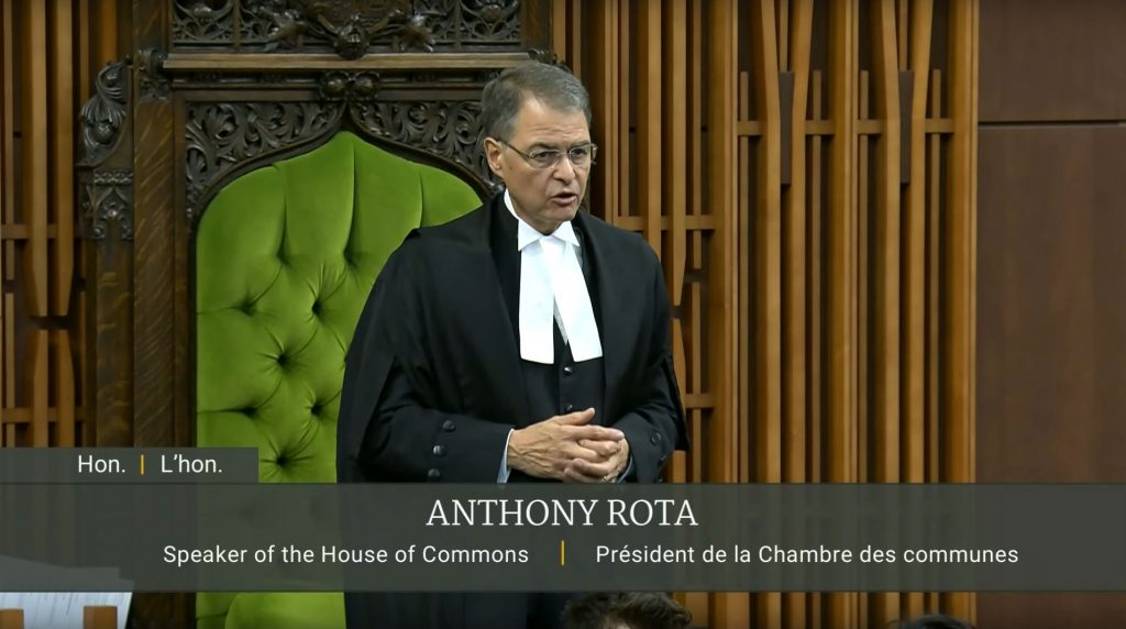 Πληθαίνουν οι φωνές που ζητούν την παραίτηση του Προέδρου της Καναδικής ...